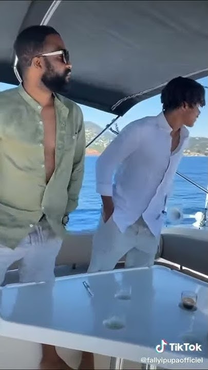 Fally Ipupa et son fils Marcosis en mode Chilling toujour tokosss le Nvuandu de la music ...