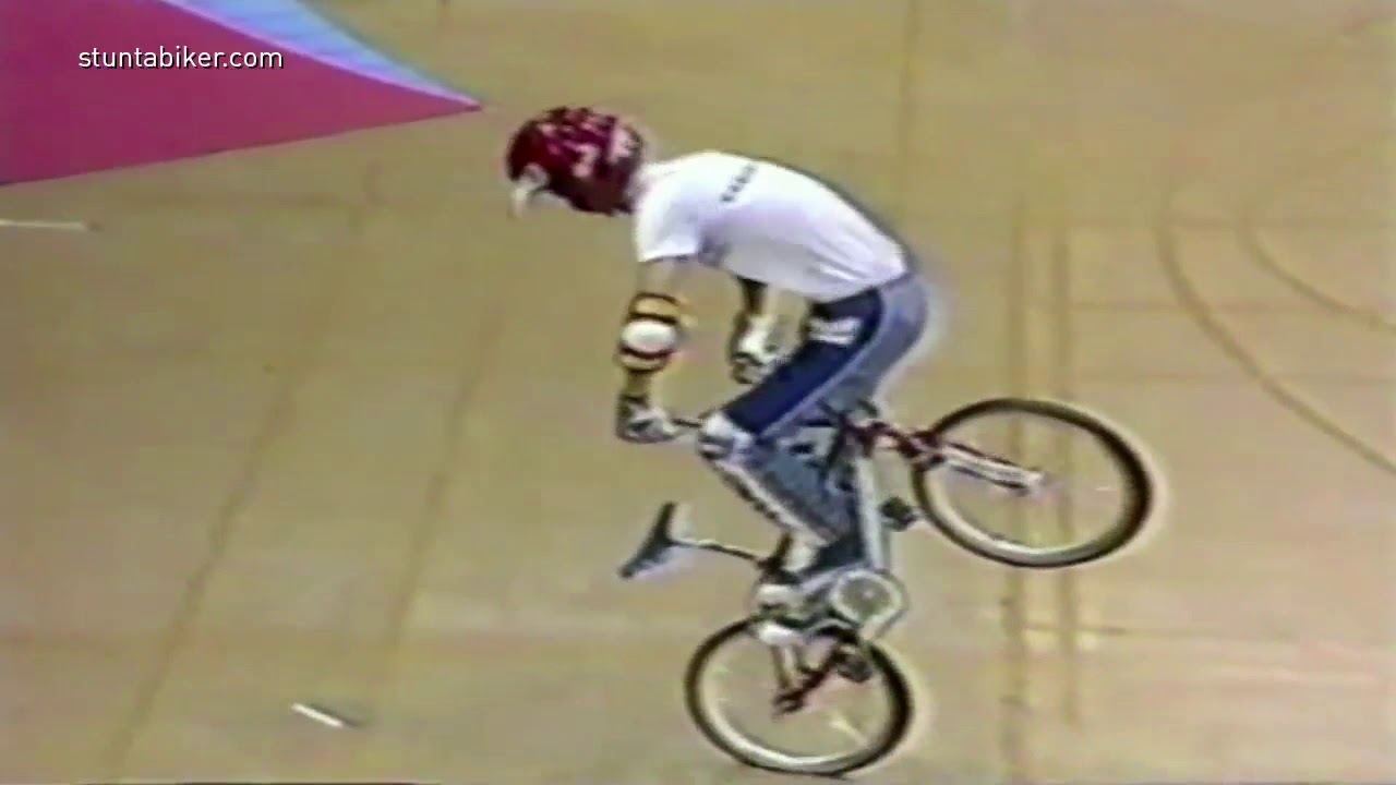 Andrew Reardon | Flatland | Round 2 | International BMX Beat | - YouTube