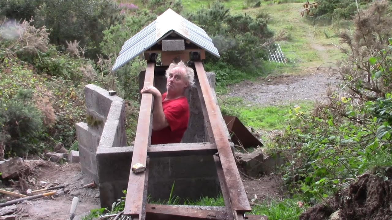 Making A Hopper For The Woodchip Wagons.. (With Sliding Roof!!!) - YouTube