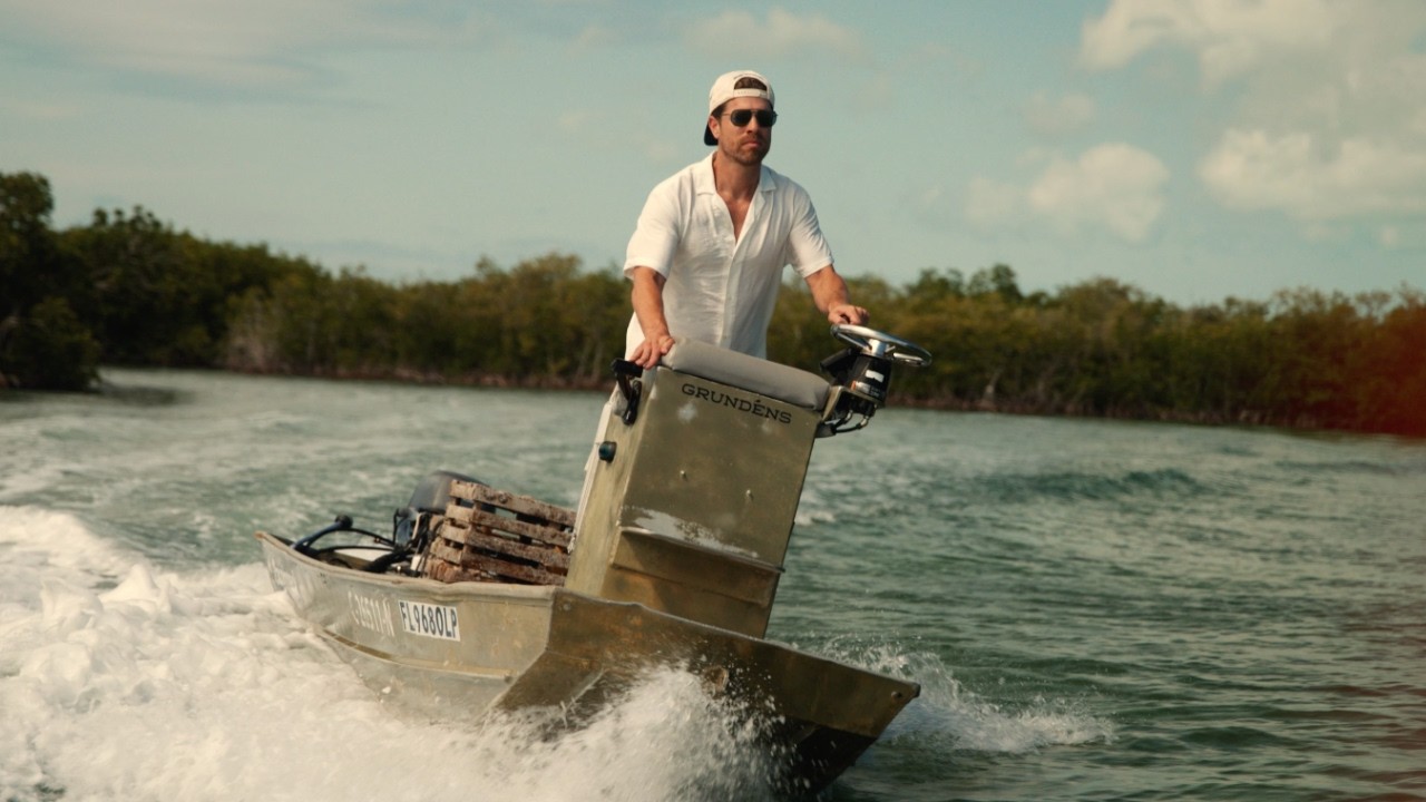 Dustin Lynch - Easy To Love (Official Music Video) - YouTube Music