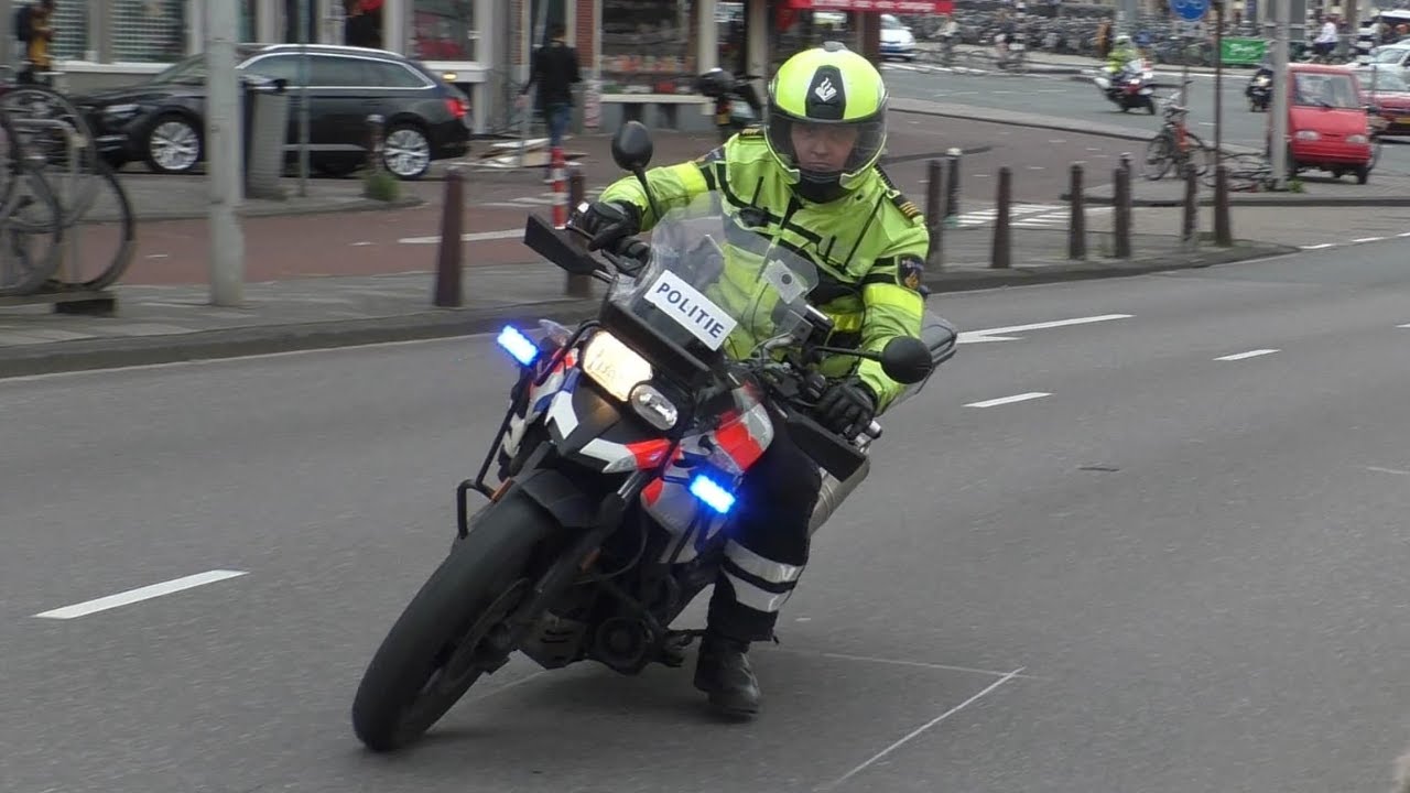 Achtervolging in Amsterdam! 3x Politiemotor en 1x Politie noodhulp ...