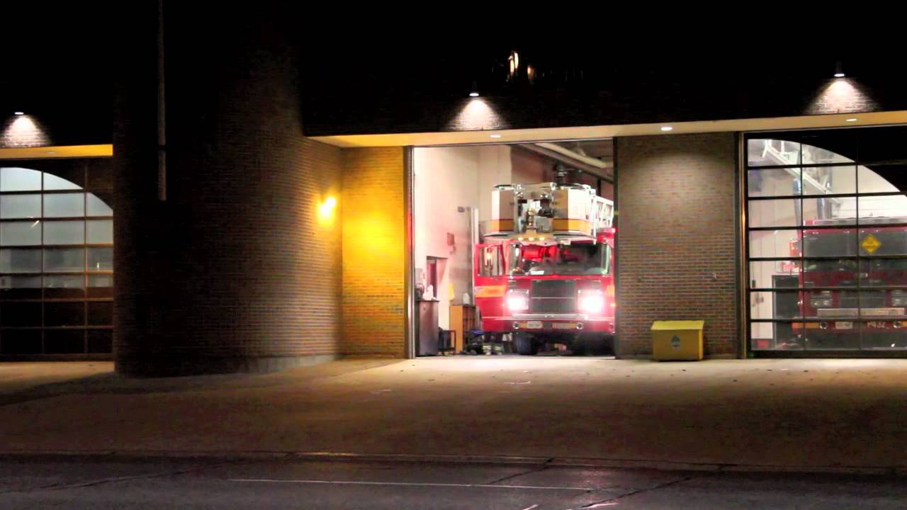Toronto Fire Platform 432 Response - YouTube