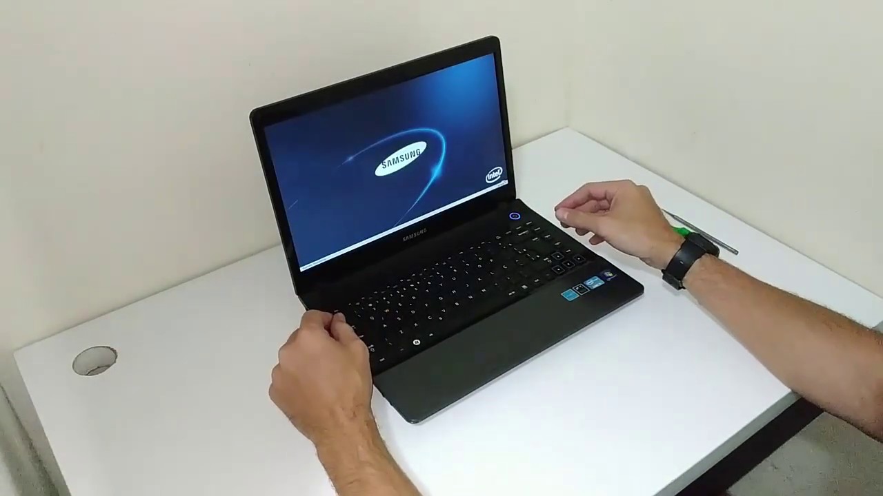 NOTEBOOK SAMSUNG - SÉRIE 300E - FALHA DE DISCO RÍGIDO (HD) - YouTube