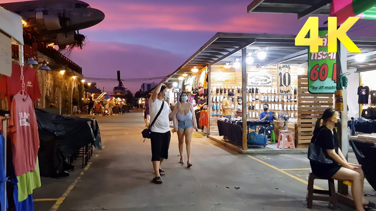 [4K] Srinakarin Train Night Market (Talad Rat Fai Srinakarin) / Bangkok ...