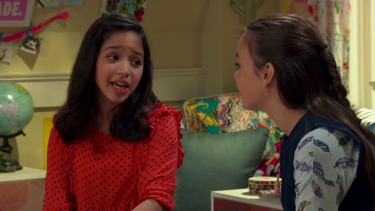 Amelia Wray on Season 2 of Disney's Sydney To The Max - YouTube