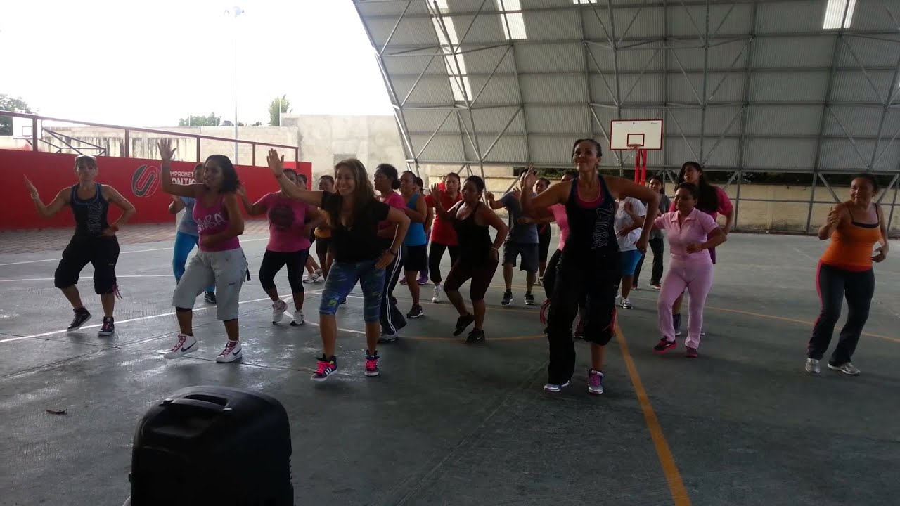 Adela Belmonte en Cancun con Carmen, Selene y Faby - YouTube