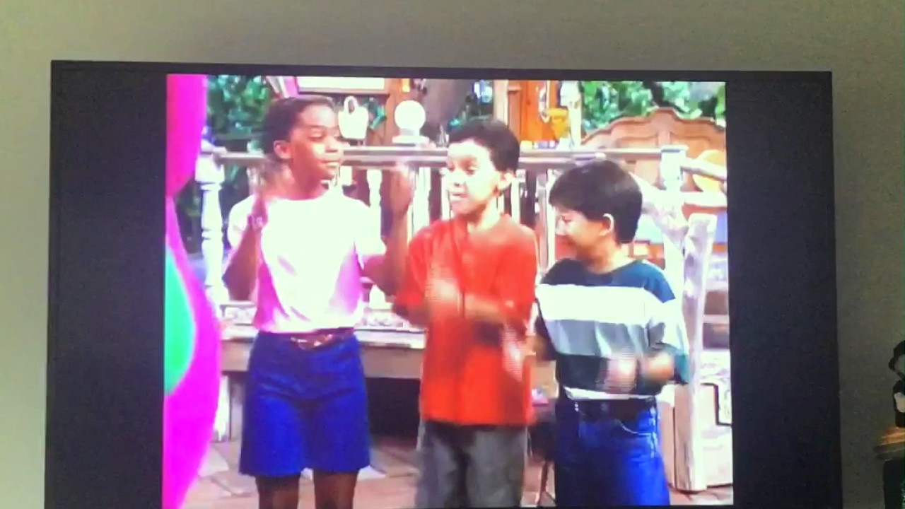 Barney dancing to 2Pac life goes on - YouTube