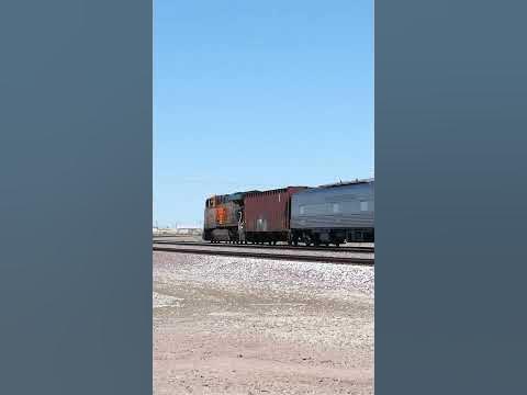 BNSF 7447 WB MP 740 NEEDLES SUB 8-25-2023 #trains #railfan #trainfans - YouTube