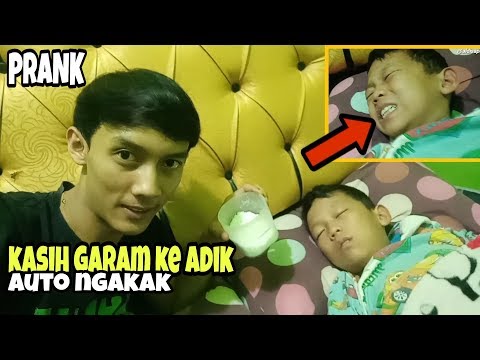 JAHILIN ADIK LAGI TIDUR KASIH GARAM....(Ngakak)