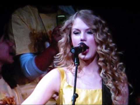 Taylor Swift -Hey Stephen and with fans - YouTube