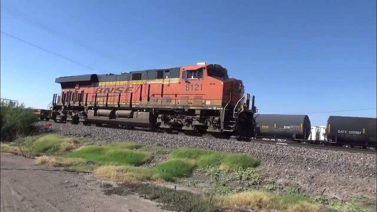 BNSF ES44C4 8121 Leads Local With A Loud K5HL In El Paso Texas 10-6-23 - YouTube