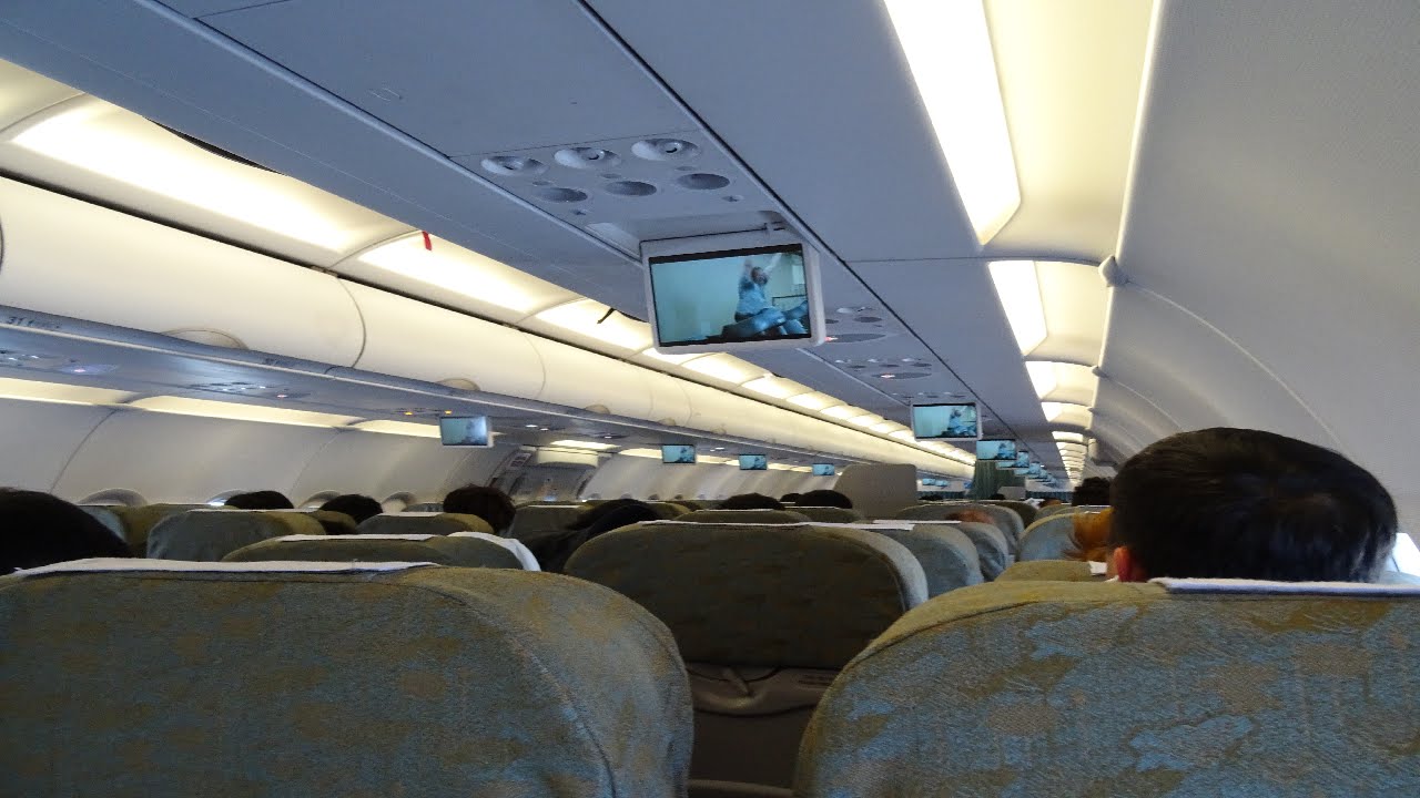 [English] Vietnam Airlines (Economy Class) : VN385 Haneda to Hanoi ...