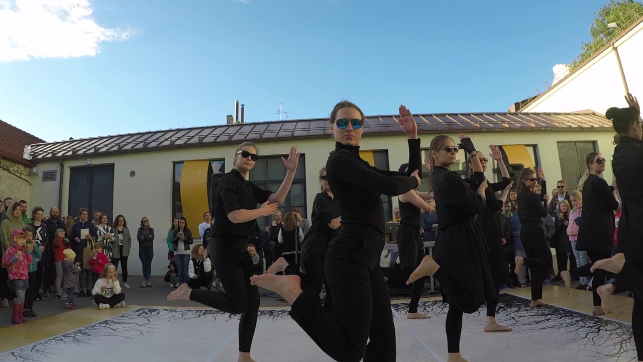 Low Air Dance School | DANCE JAM | Contemporary adults spy - YouTube