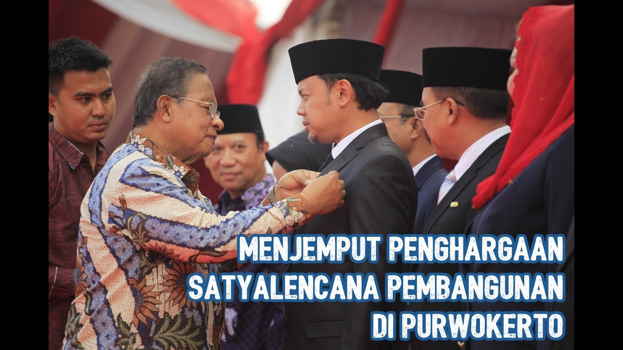 Bima Arya Dianugrahkan Tanda Kehormatan Satyalancana Pembangunan Dari