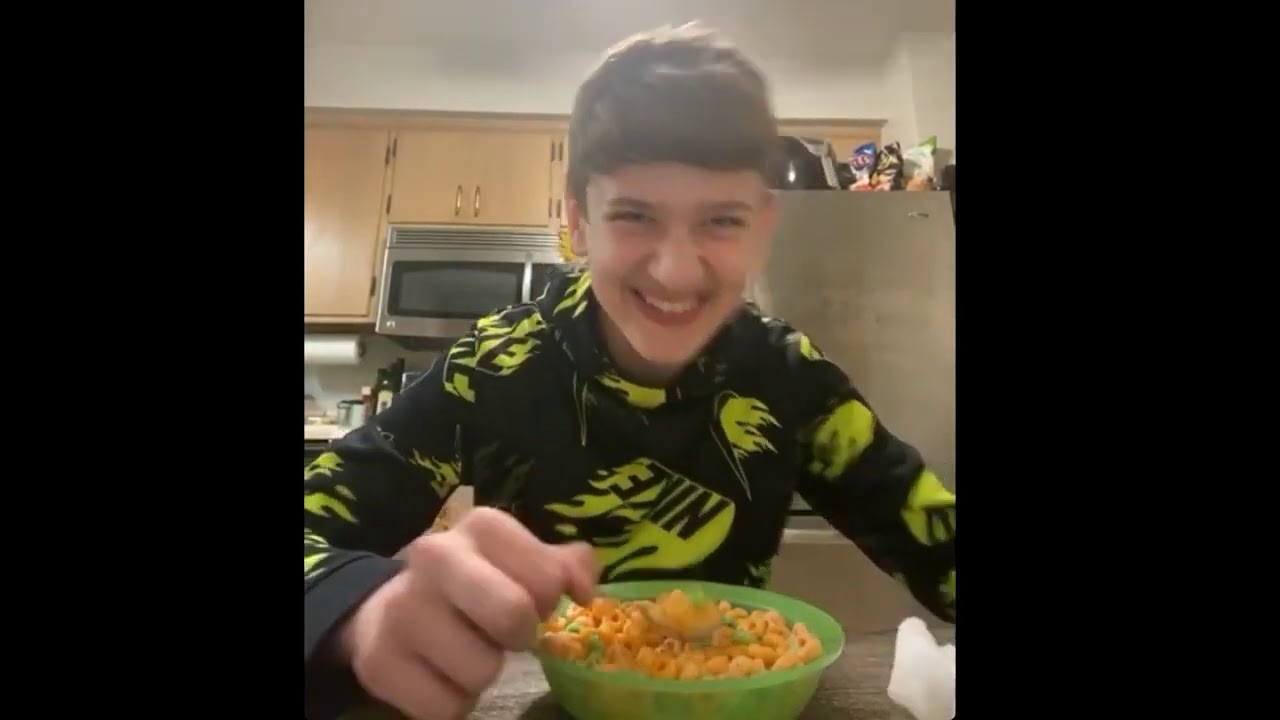 Alex eats Ep#3 - YouTube