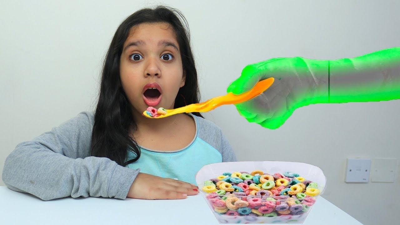 شفا و الثوب السحري !!! Shfa magic dress up - YouTube