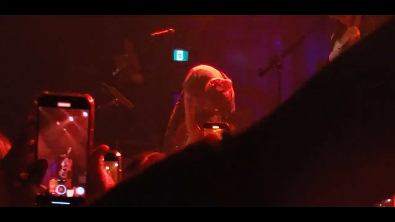 Beabadoobee - Cologne - YouTube