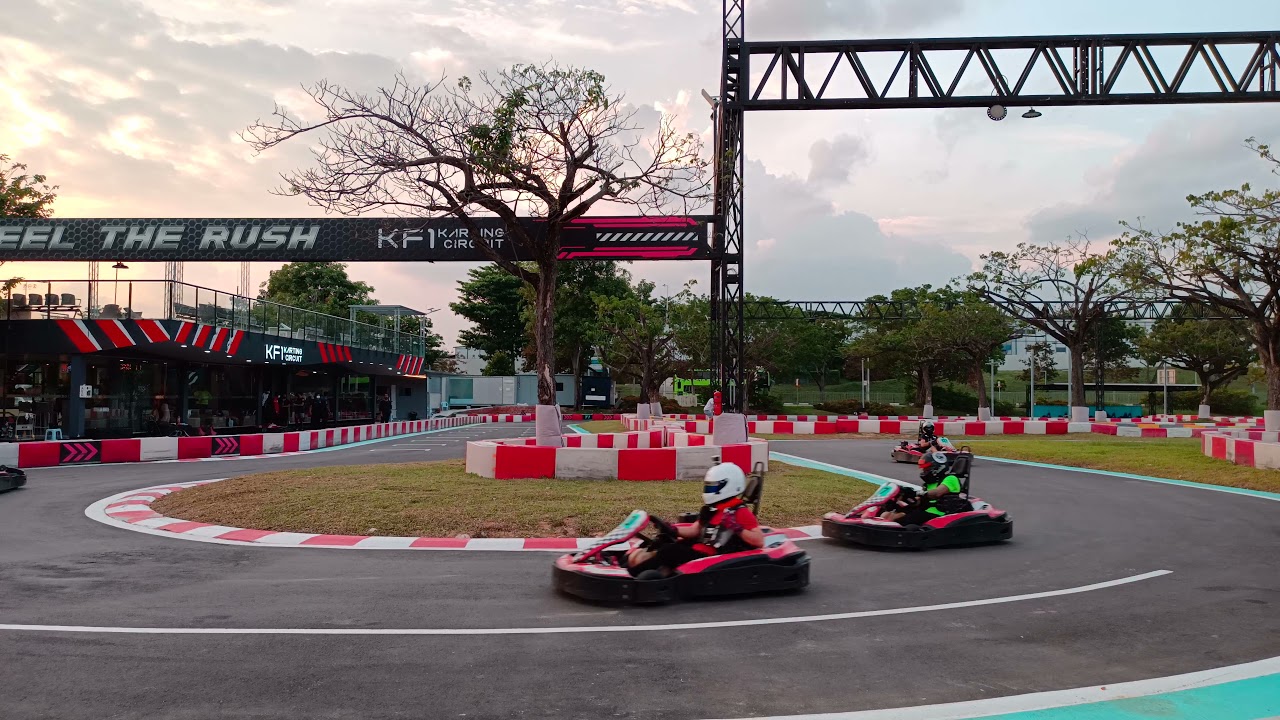 KF1 karting @ Expo - YouTube