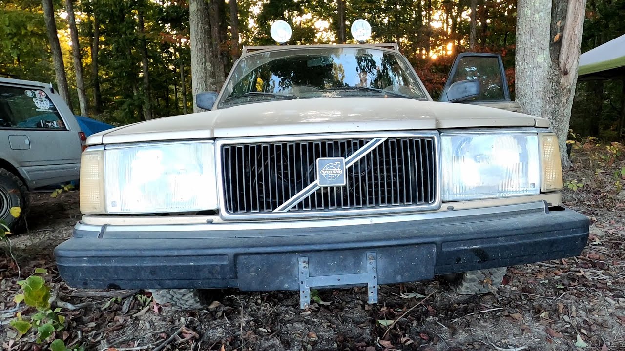 LIFTED VOLVO 240 WAGON - YouTube