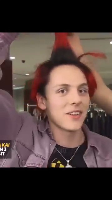 HAWK RED PUNK HAIR EDIT - YouTube