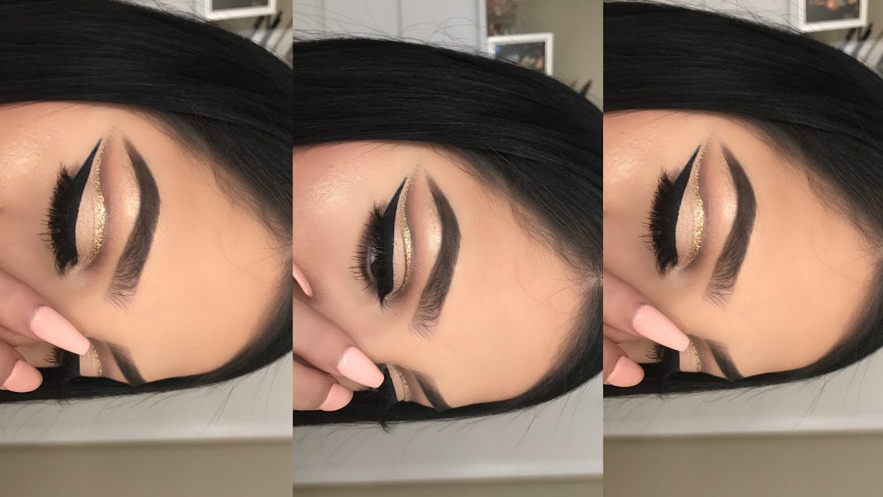 HOW TO DO A GLITTER CUT CREASE - YouTube