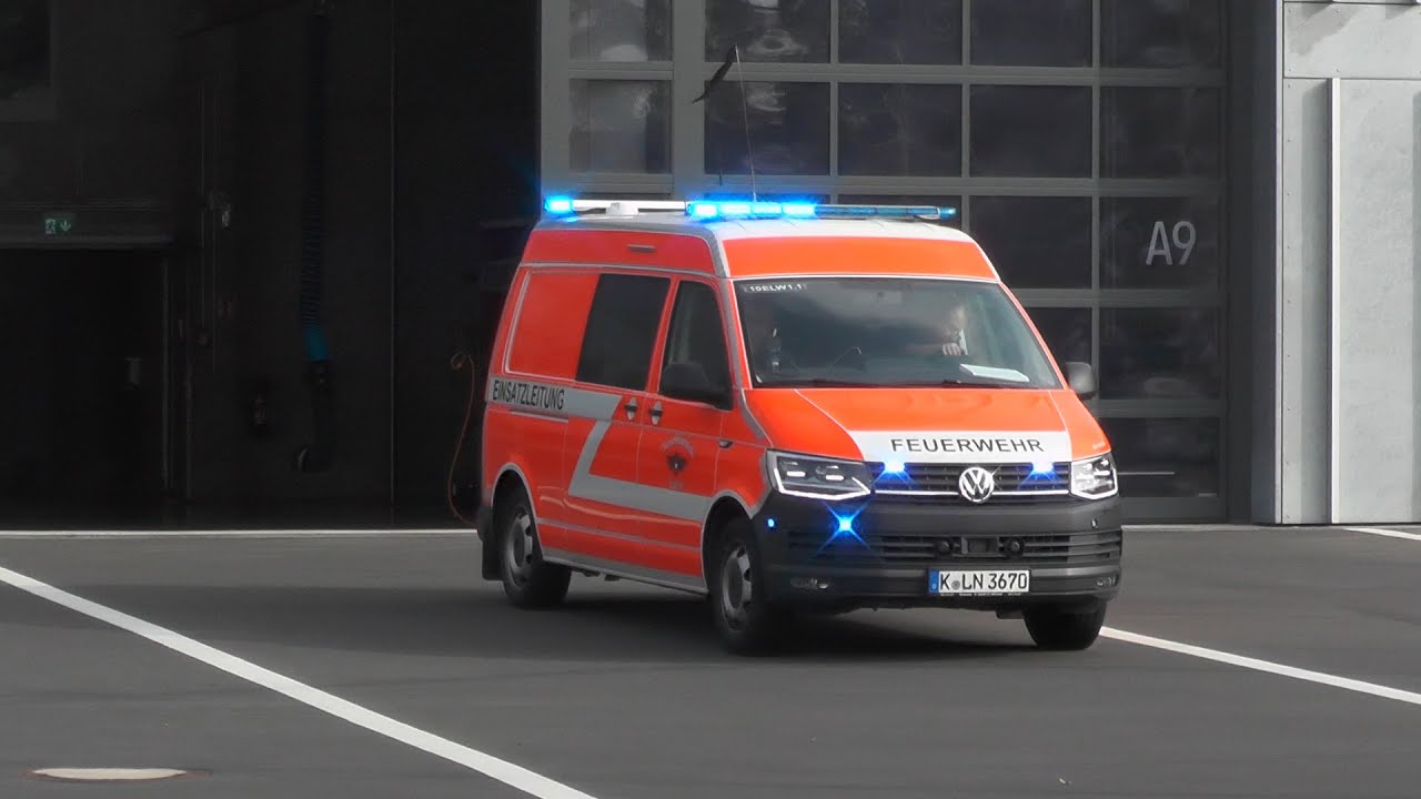 Einsatzfahrten Berufsfeuerwehr Feuerwache 10 Koln - YouTube