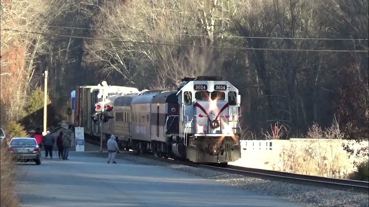 Operation Toy Train: NYSW WSPX Chase (12/14/2024) Heritage Unit SD40-2 3024 - YouTube
