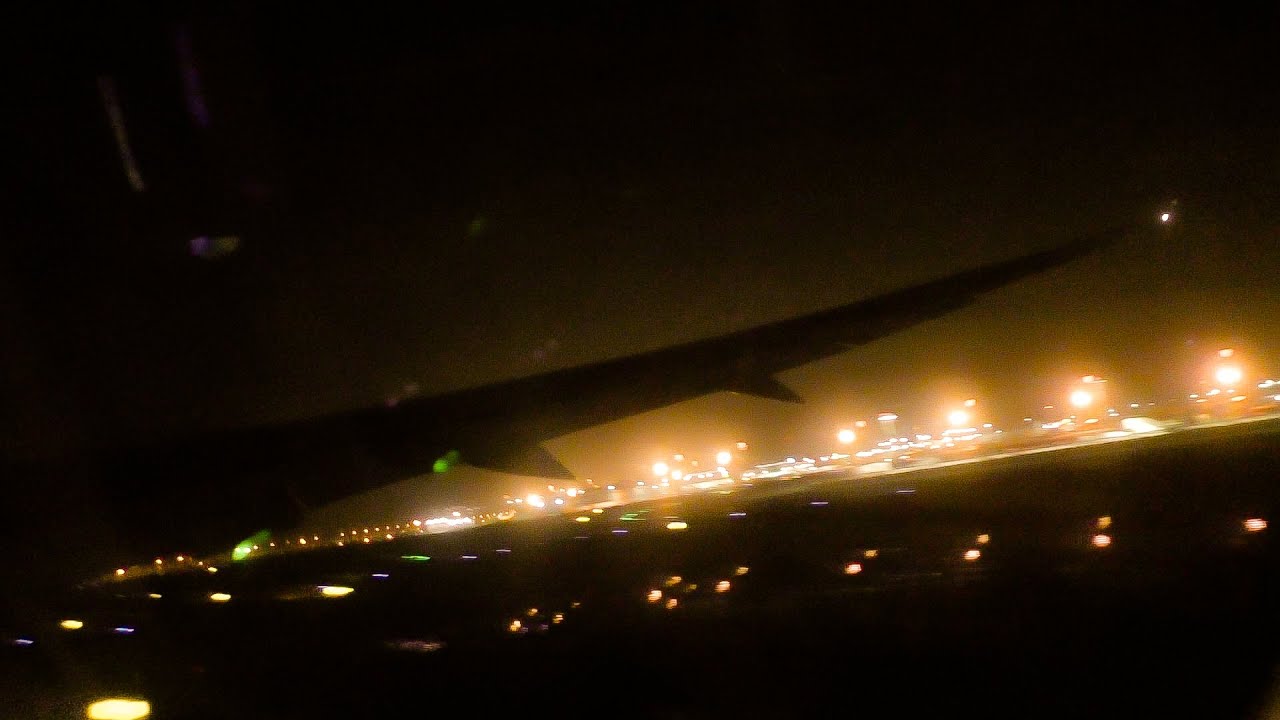 Etihad 787-9 Night Take Off at Abu Dhabi Airport! | A6-BLA - YouTube