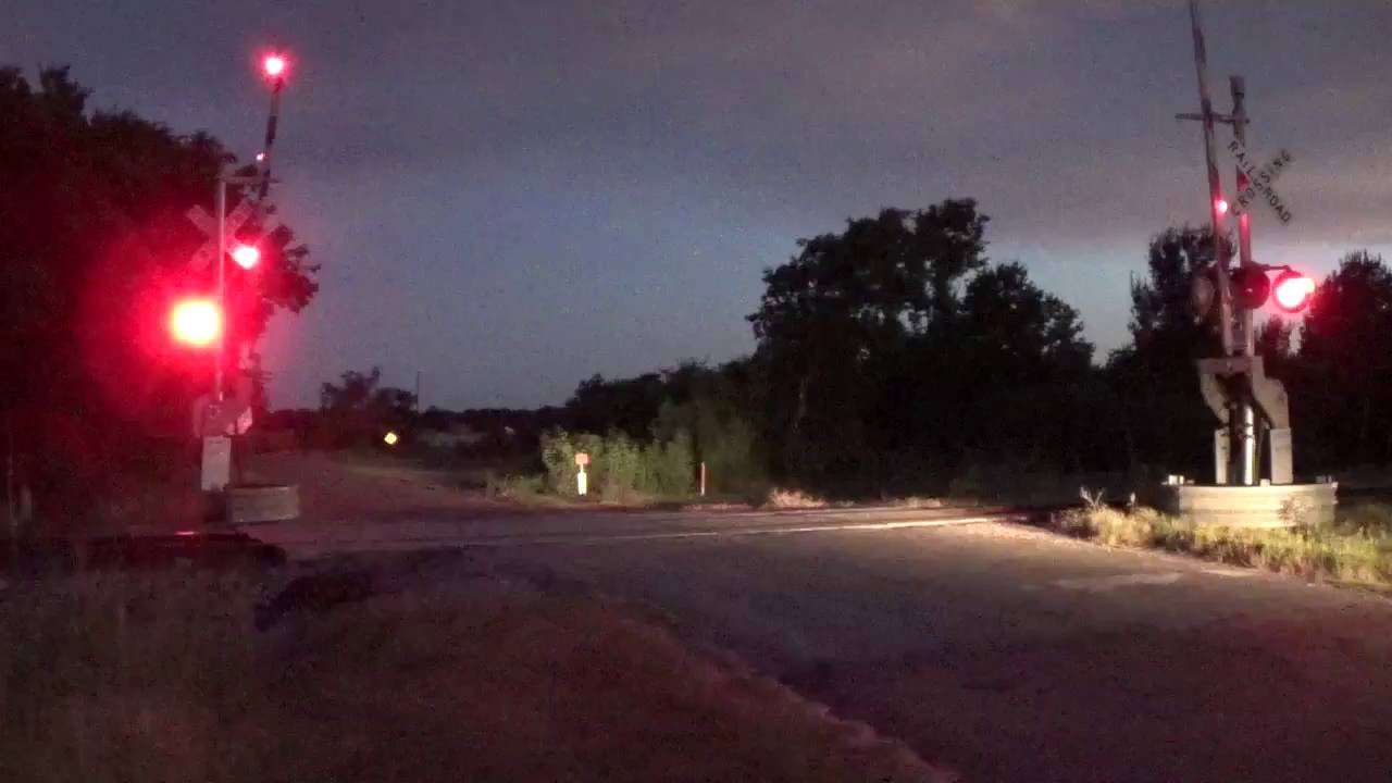 BNSF loaded coal for FPPX with horn show at Halstedt - YouTube