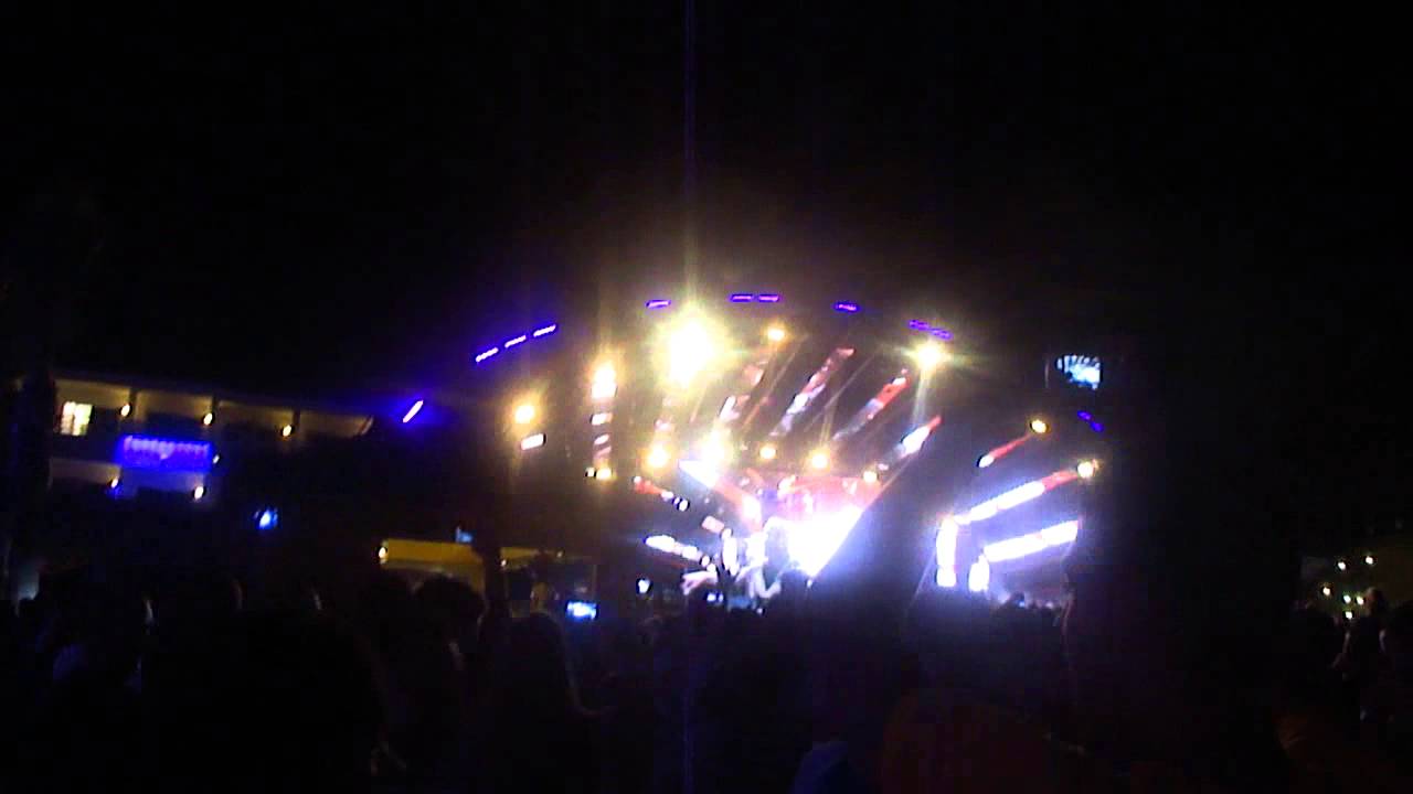 La La Land - Fat Boy Slim @ Ushuaia, Ibiza 12/07/13 - YouTube