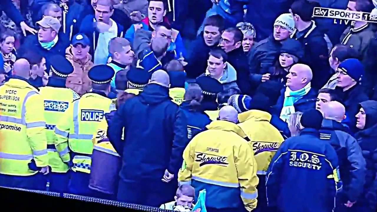 Rio Ferdinand gets hit by a coin thrown by Man City fans FULL HD VIDEO ...