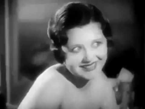 Mae Questel