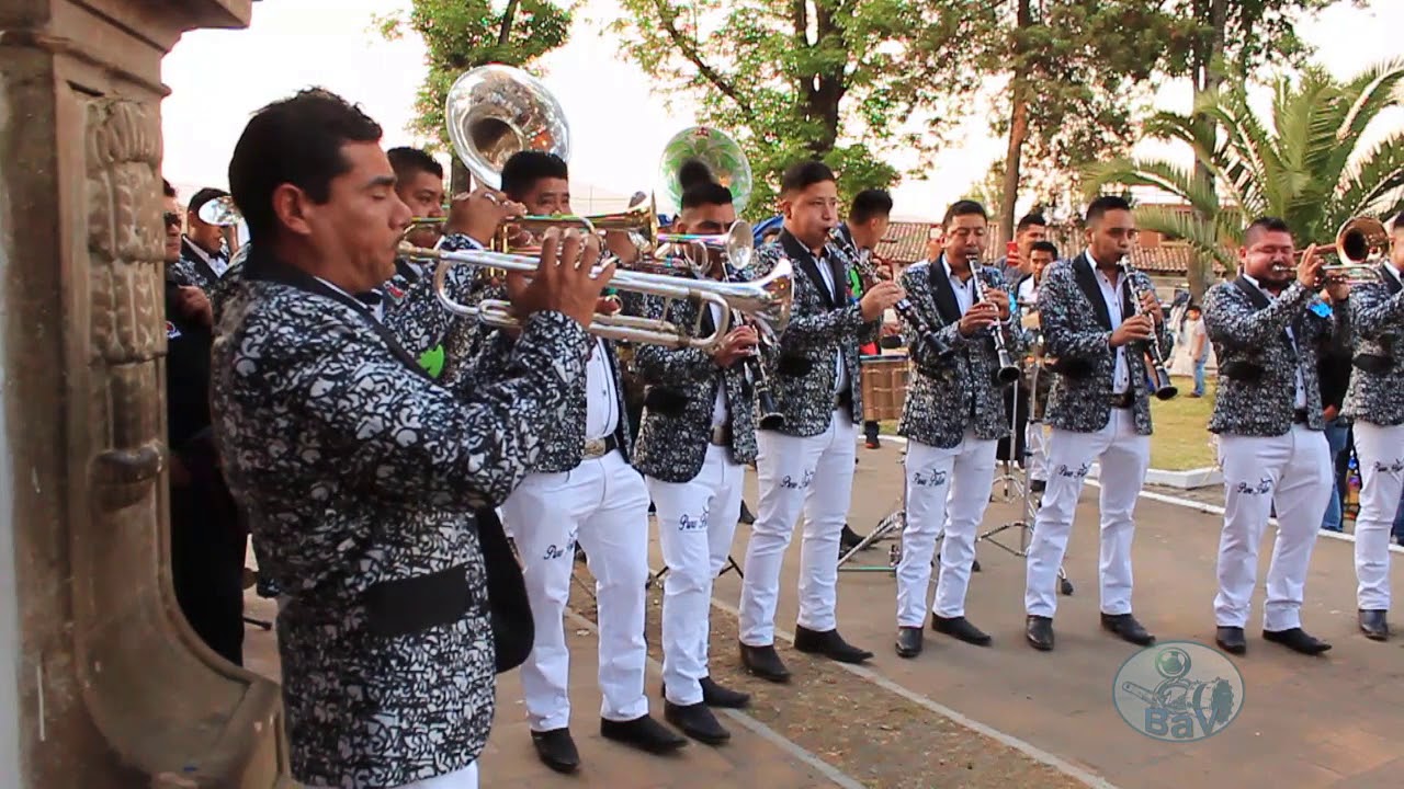 Banda Carnavalito - Popurri 2019 - YouTube