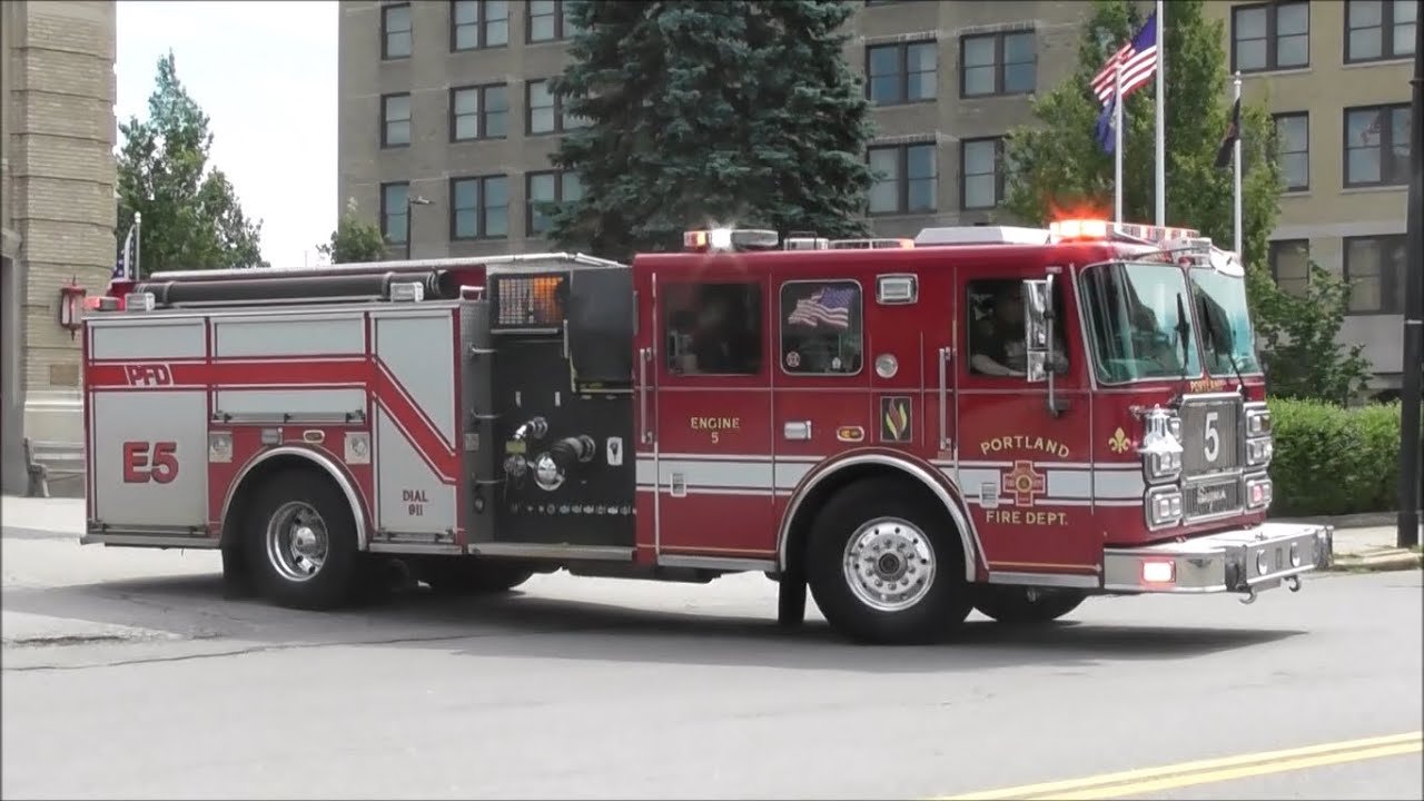 Portland, ME Fire Department Engine 5 Responding to a Medical Call ...