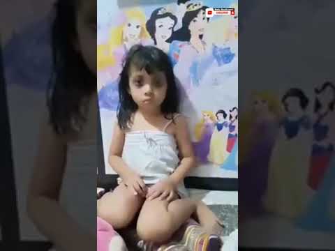 Cara efektif mengurangi kebiasaan anak pakai HP trus , kasih make up dimatanya saat tidur