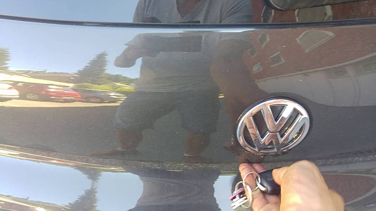 Scirocco trunk door locking problem - YouTube