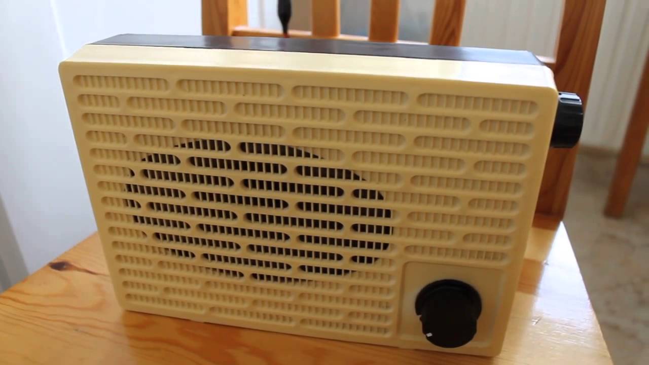 Homemade FM radio based on TDA7088T mounted in the box - YouTube