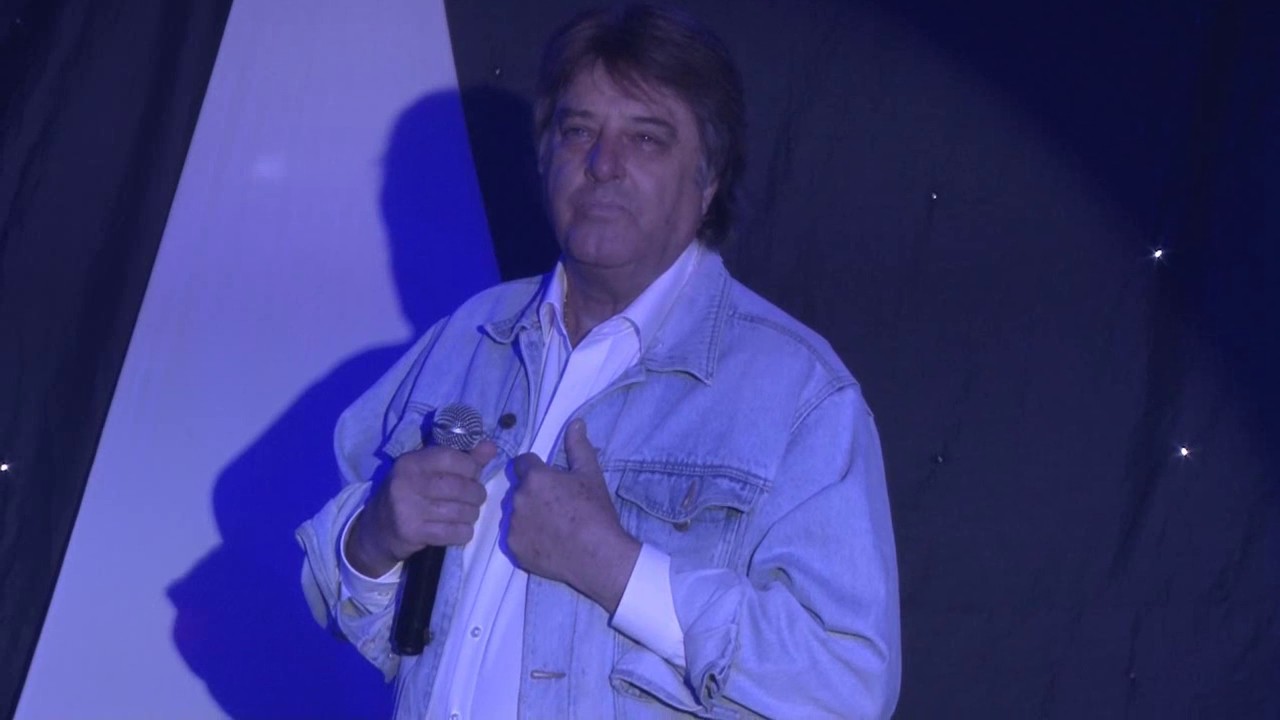 Franck Olivier " Une femme " - YouTube