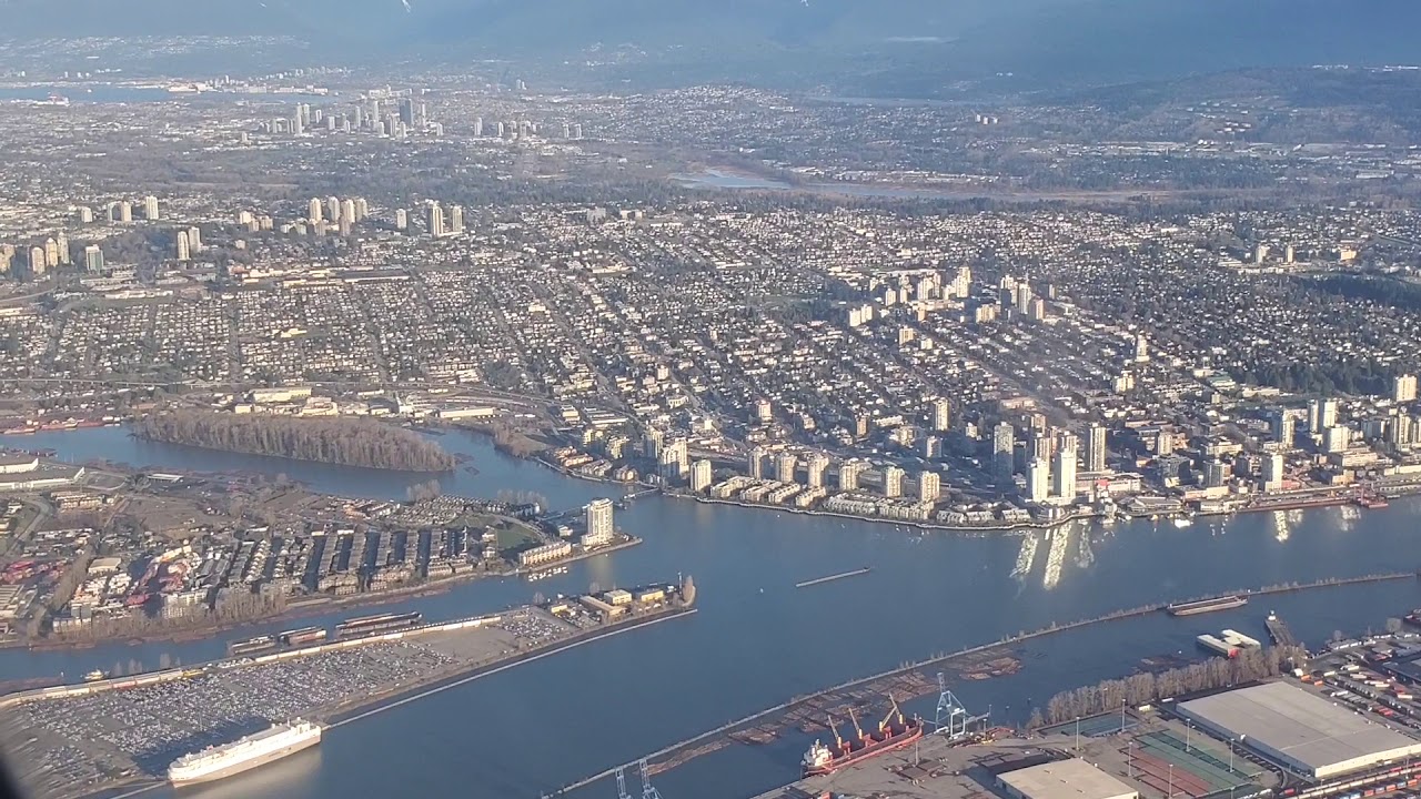 Landing at YVR - YouTube