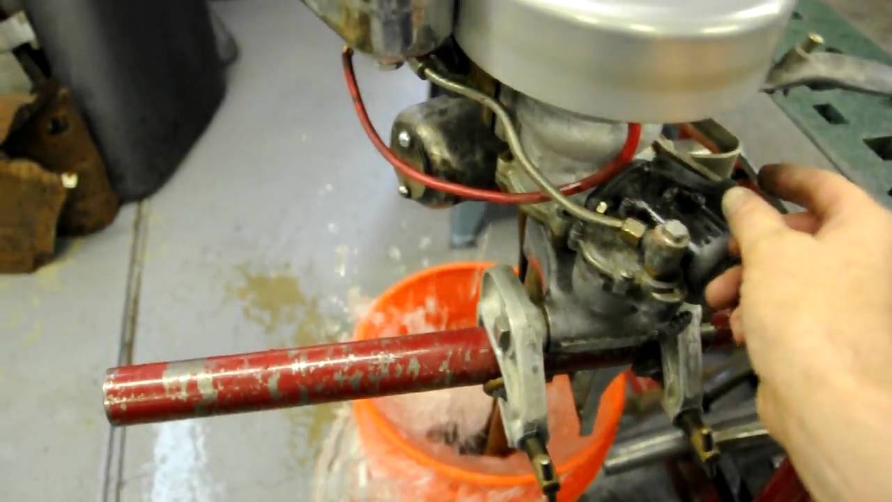 1937 Champion D1C 3.2 HP outboard motor running. Made in Minneapolis MN ...