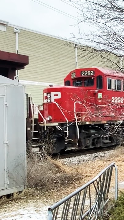 CP-249 with CP 2292 GP20 Westbound on the Watertown Sub #railfanning #wauwatosa - YouTube