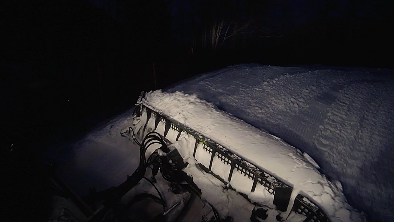 The TREMENDOUS Work of Snowcat Operators PART 1 - Pistenbully 200 Magic ...