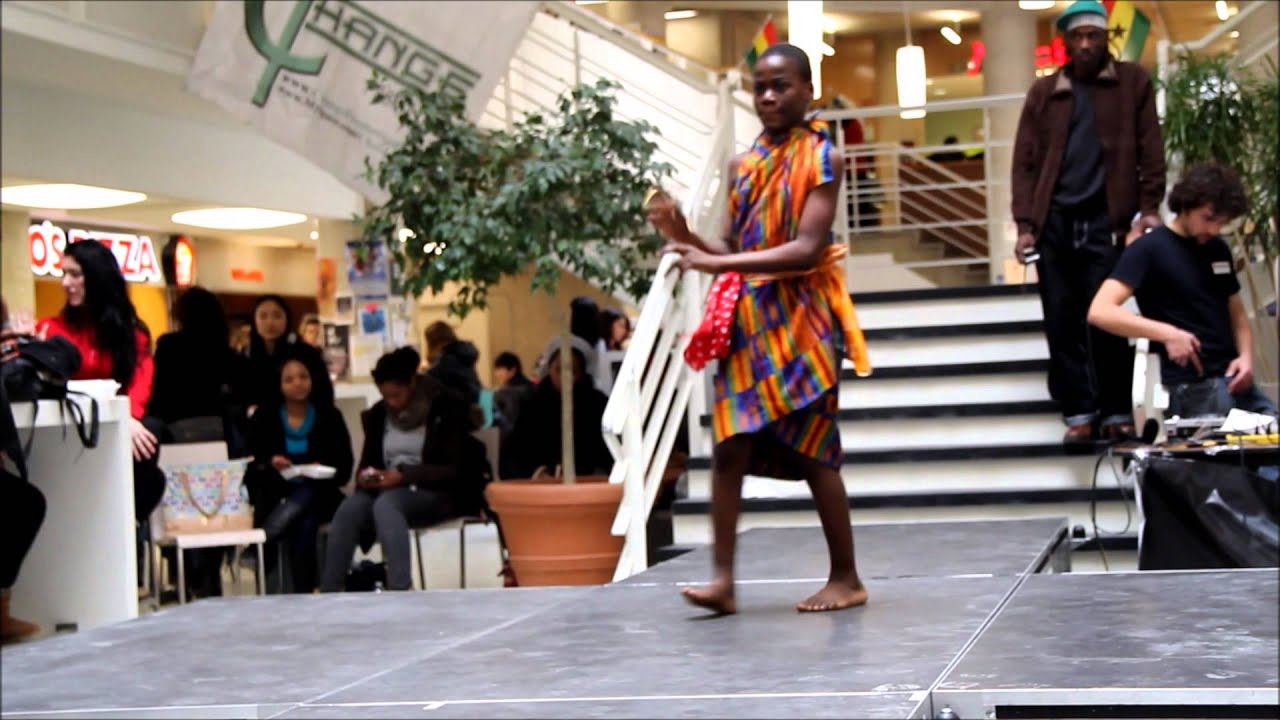 Azonto Dance & Adowa Dance by little Kwaku - YouTube