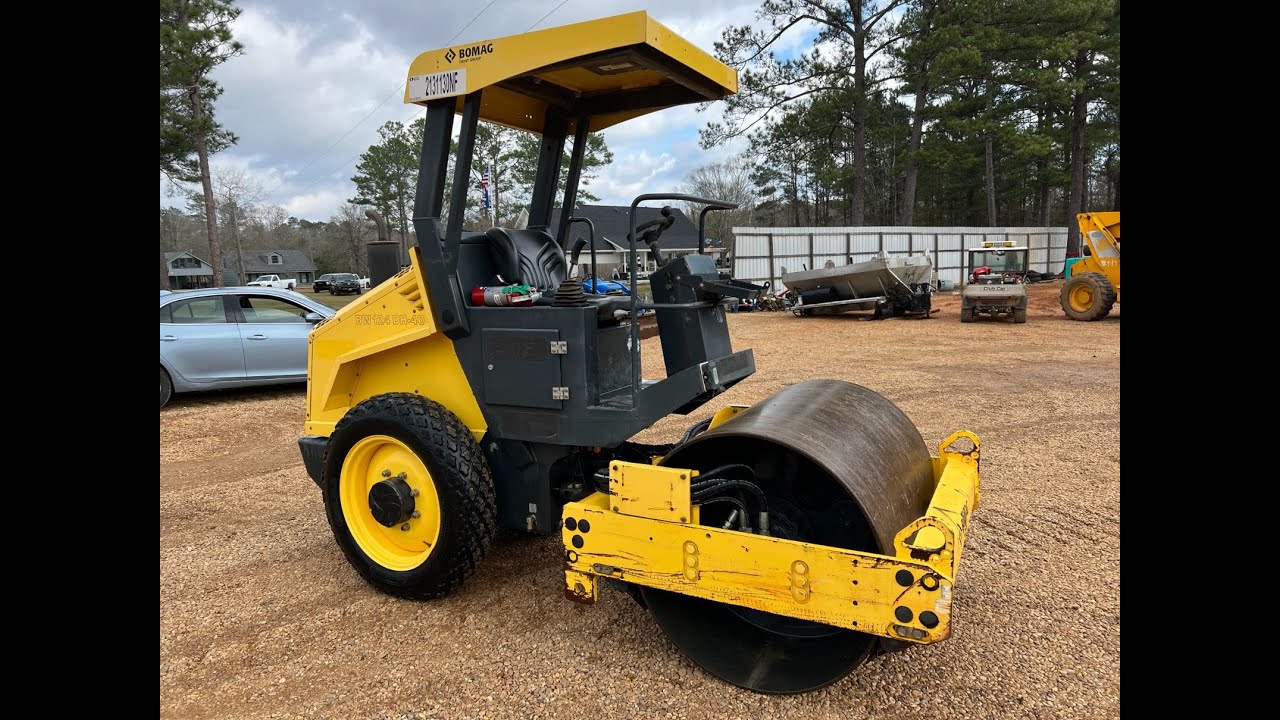 2017 Bomag BW 124 DH 40 Single Drum Roller SN1130 Lot#353 - YouTube
