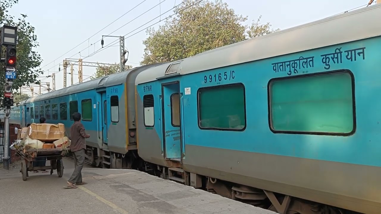 New Delhi to Amritsar Express Train - YouTube