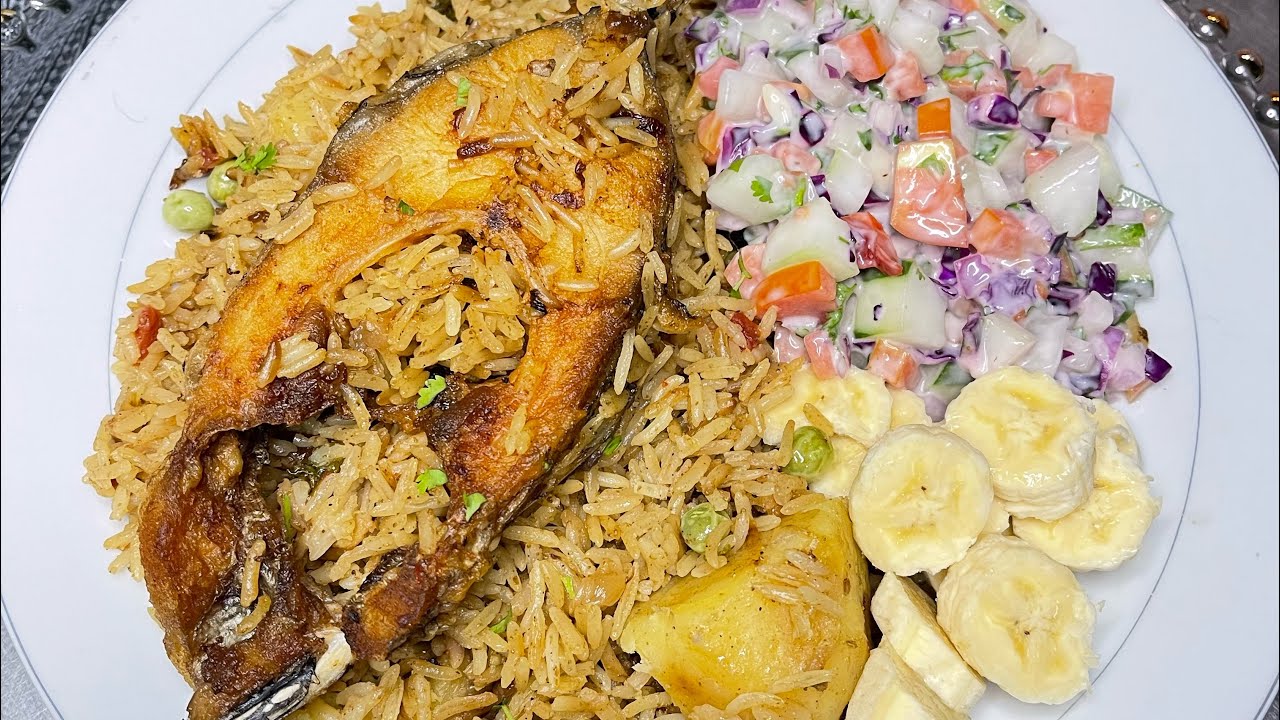 Pilau la samaki kama hujawai kula pika uinjoy - YouTube