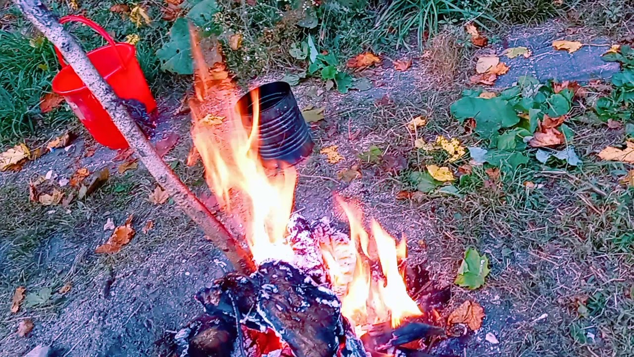 very hot fire so hot it cracked glass. - YouTube