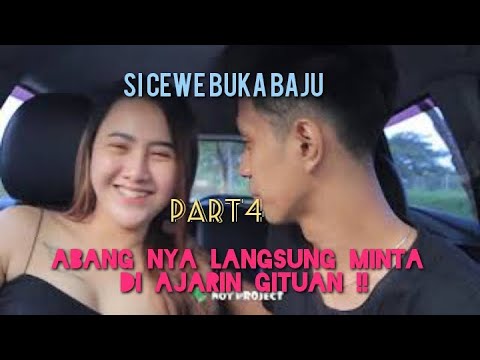 prank taksi online || cewenya buka baju,, abangnya langsung minta di ajarin gituan !!