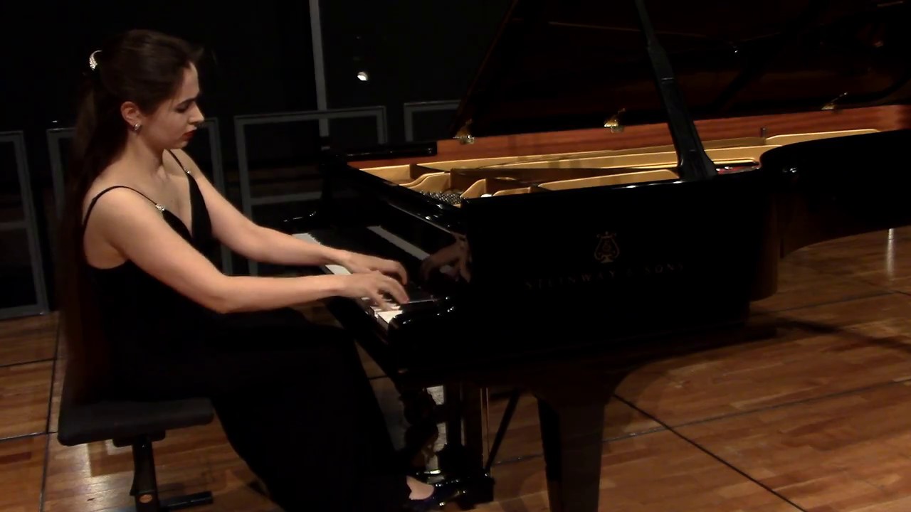 Franz Liszt: Rigoletto Paraphrase - Judith Valerie Engel (piano) - YouTube