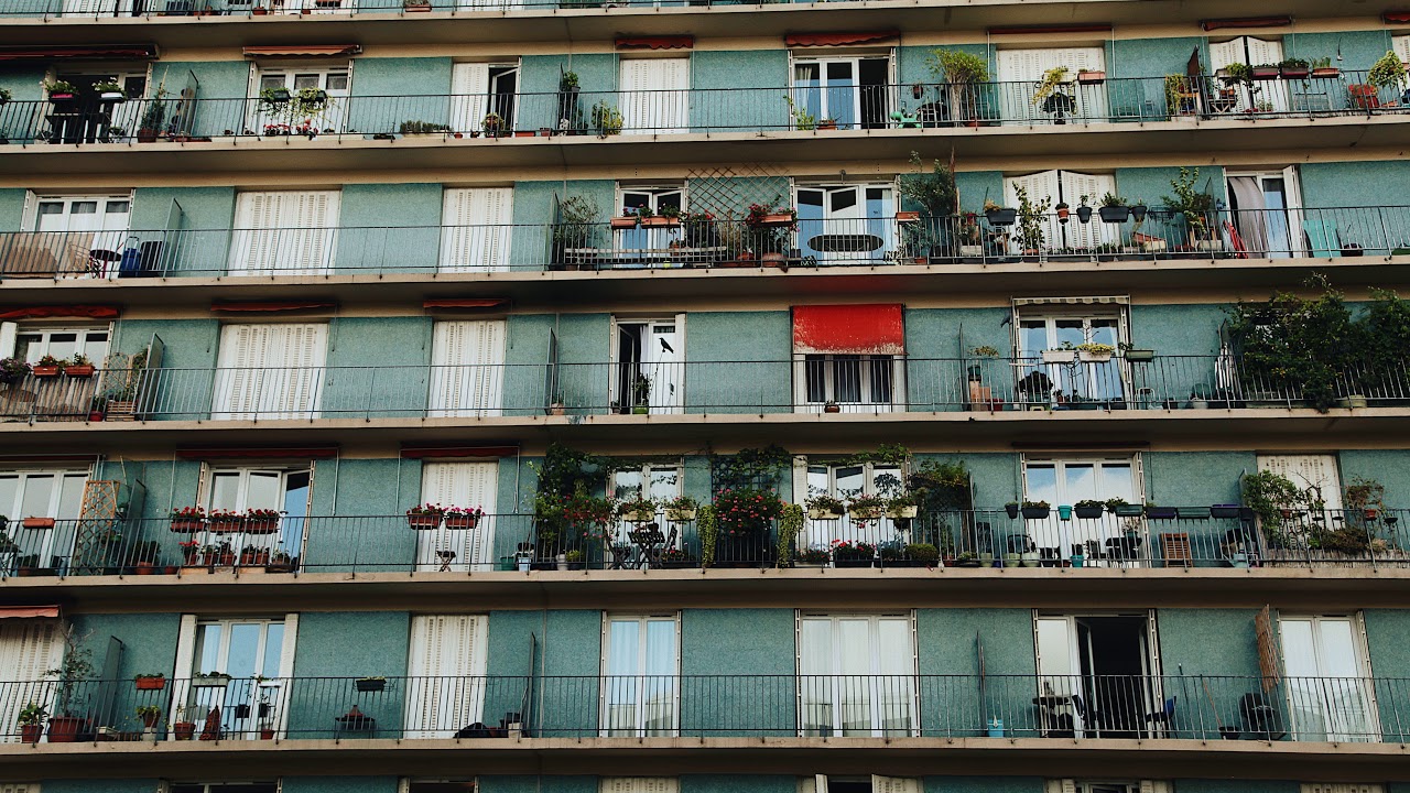 dnd 5e - If my Simulacrum possesses me via Magic Jar, to whom will my ...